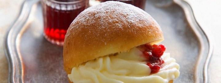 Devonshire splits | Eggcellentrecipes.com