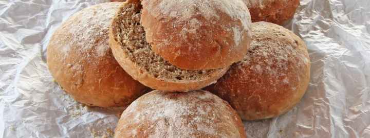 Beer bread rolls | Eggcellentrecipes.com